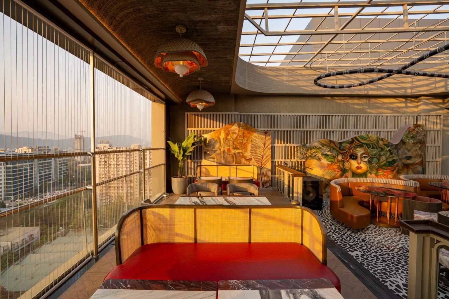 Luxe & Hip: Thane'a All-New Luxury Restaurant 'Mansionairre By The Roof ...