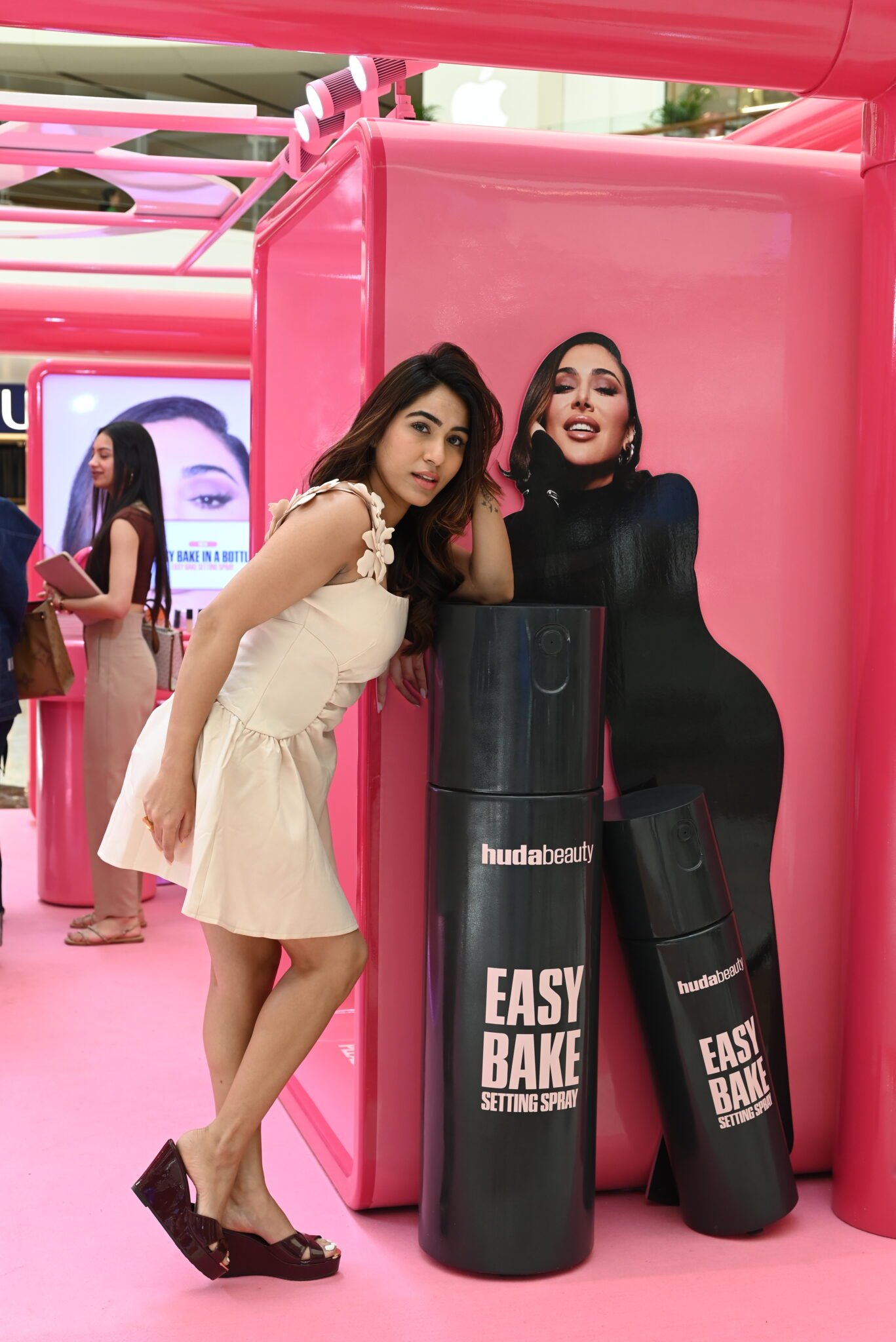 Setting the Beauty Scene in 2025: Huda Beauty Pops (and Slays) in India ...