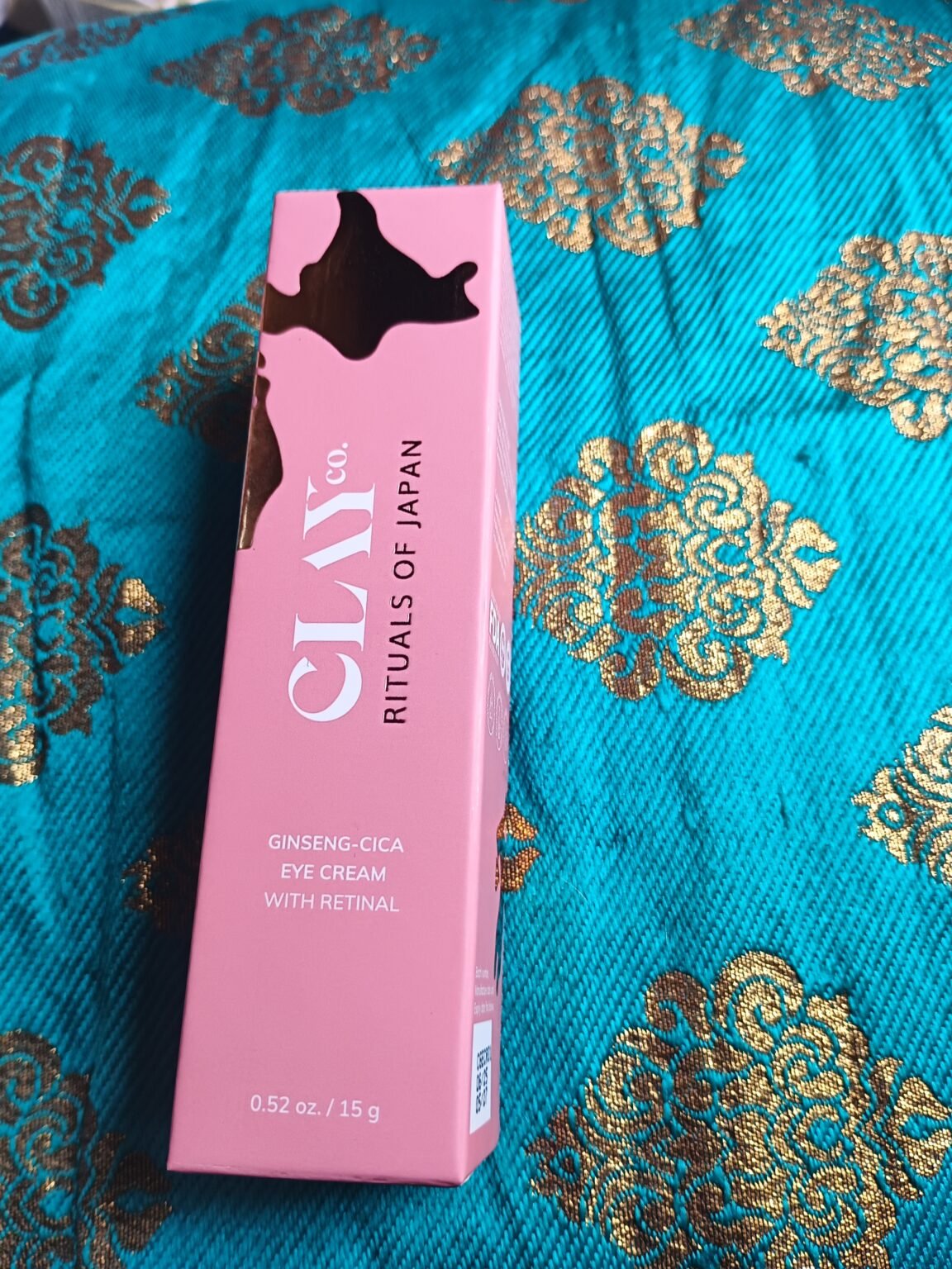 TheGlitz Review 2025: ClayCo Ginseng-Cica Eye Cream with Retinal – A ...